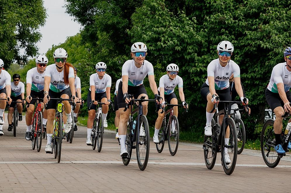 Вокруг Ладоги на скорость: завершилась международная велогонка «Золото Ладоги–2025» - sib.fm